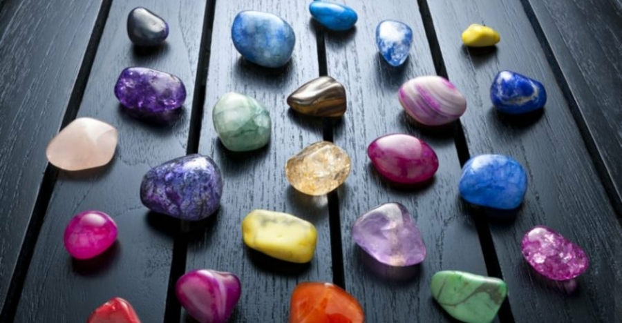 5 Crystals That Are Essential for Empaths